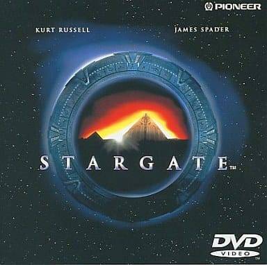 「 スターゲイト [DVD]」 カート・ラッセル (出演), ローランド・エメリッヒ (監督) 「インデペンデンス・デイ」で大ヒットを飛ばしたR・エメリッヒによるSF大作。1928年、巨大な“環”の形をした遺跡が発見される。遺跡には解読不明...