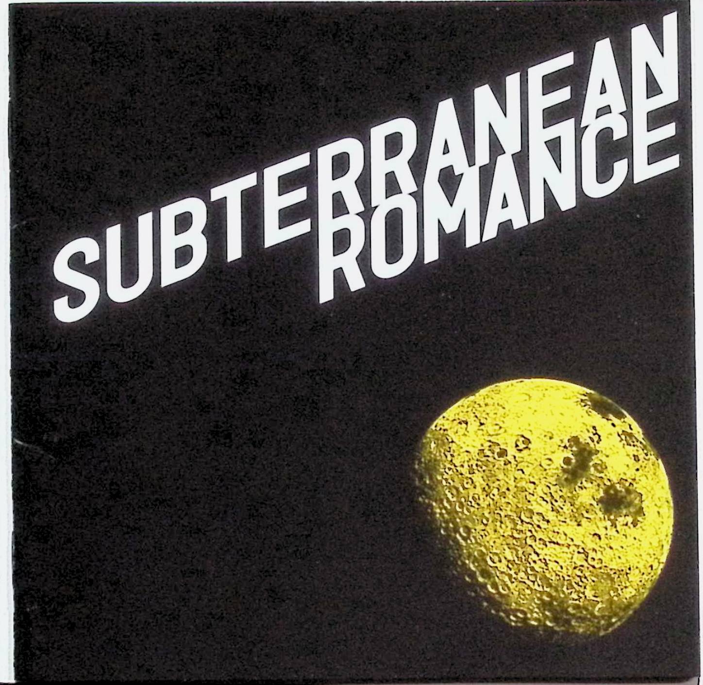 「 SUBTERRANEAN ROMANCE(初回生産限定盤)(DVD付)」 DOES DISC 1: CD 01 シンクロニズム 02 サブタレニアンベイビーズブルース 03 修羅 04 戯れ男 05 ブラックホールシンドローム 06 オ...
