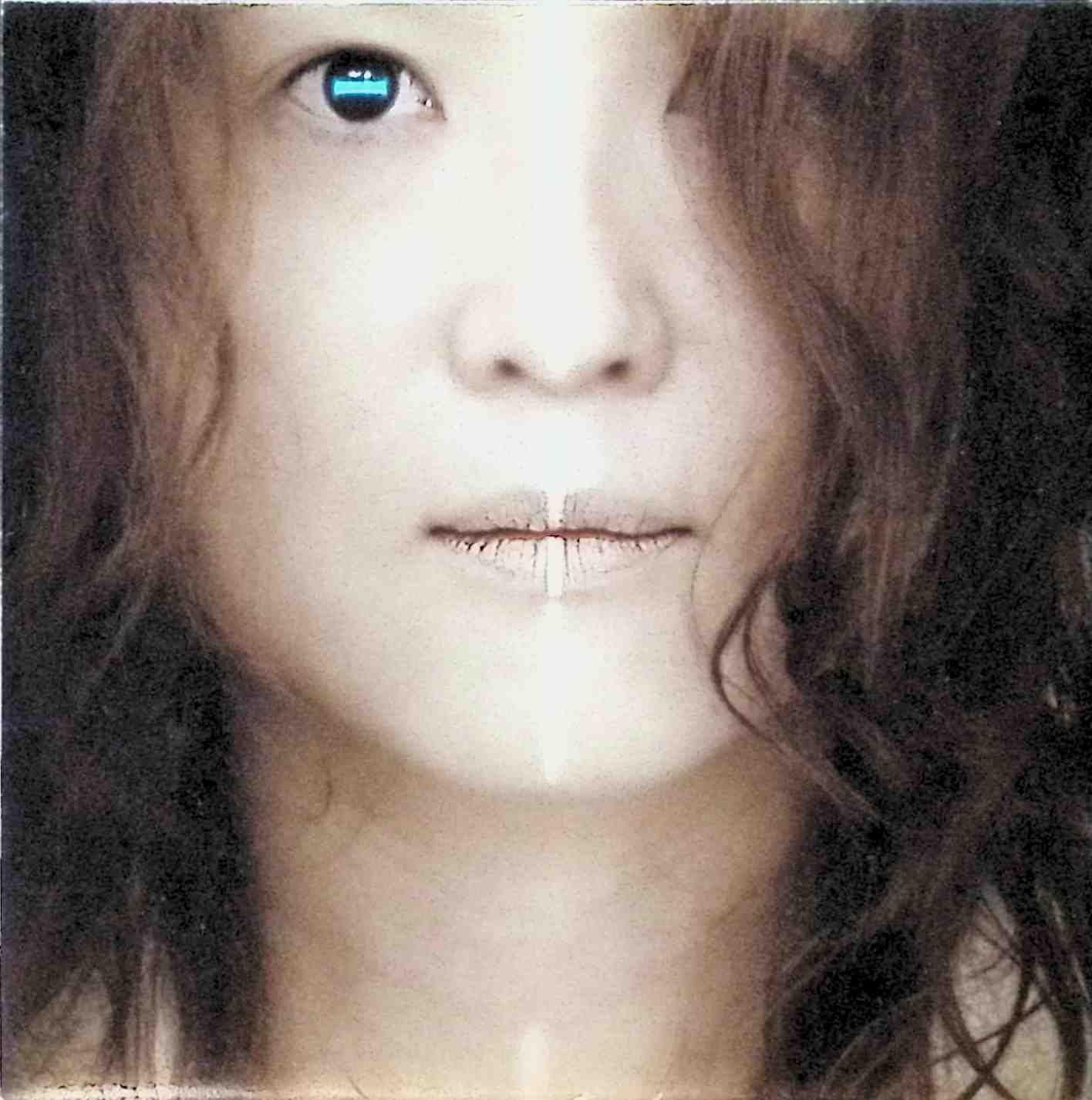 「 I」 BUFFALO DAUGHTER and DELAWARE 1 Ivory 2 I Know 3 Earth Punk Rockers 4 28 Nuts 5 Volcanic Girl 6 Five Minutes 7 Robo...