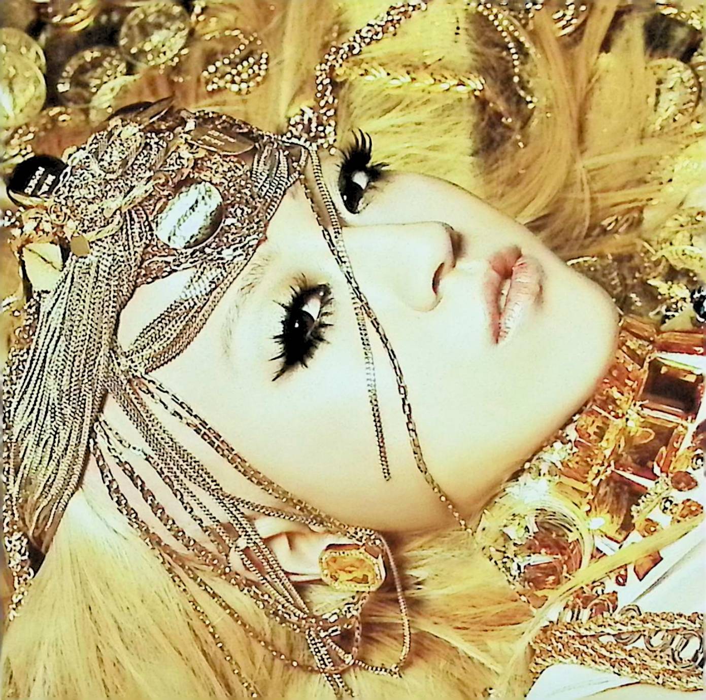「 GOLD」 JASMINE 1. PRIDE 2. sad to say 3. L.I.P.S. 4. Jealous 5. Bad Girl. 6. dear my friend 7. stage 〜interlude〜 8. Thi...