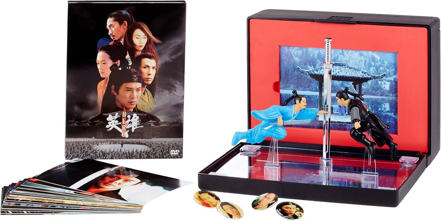 「 英雄 ~HERO~ プレミアムBOX (初回限定生産) [DVD]」 ジェット・リー、トニー・レオン、マギー・チャン、監督チャン・イーモウ 内容解説 戦国時代末期の中国。天下統一を目前にした秦王のもとに、無名と名乗る一人の剣士が現れる。...