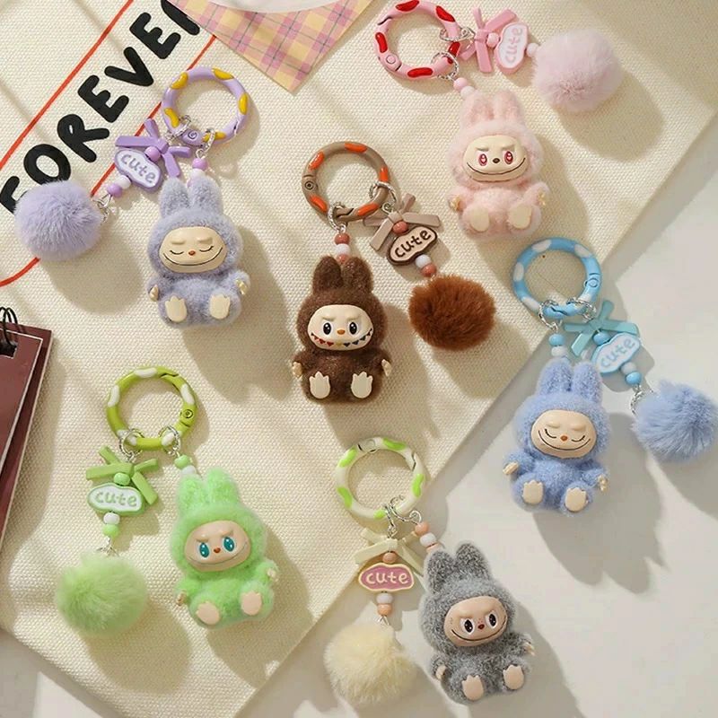 Information 商品名 ぬいぐるみストラップ 商品番号 c208 素材 樹脂+金属 商品詳細 毎日使える便利なキーホルダー、 鞄や鍵に簡単に取り付け可能。 持ち歩くだけで気分が上がるアクセサリーとして最適。 高品質素材で安心、日常使...