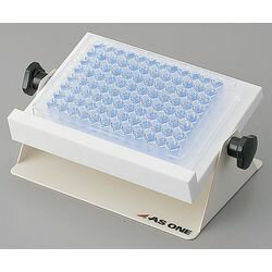 マイクロプレート傾斜スタンド (1個) 傾斜角度を自由に調節できますので、各ウェルへの分注作業が容易に行えるだけでなく、内部の確認にも役立ちます。分注作業の必需品。マイクロプレート傾斜スタンド (1個)。傾斜角度を自由に調節できますので、各...