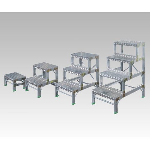 G-124。梱包・工具・作業用品 ＞ 工事用品 ＞ はしご・脚立 ＞ 踏台。