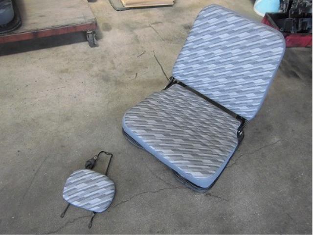 メーカー ダイハツ 車名 ハイゼット 型式類別 09292-0006 グレード 660 クライマー 認定型式 GD-S210P 車両タイプ トラック 年式 H13/11 シフト 駆動 通称型式 エンジン型式 EF-SE ミッション型式 アク...