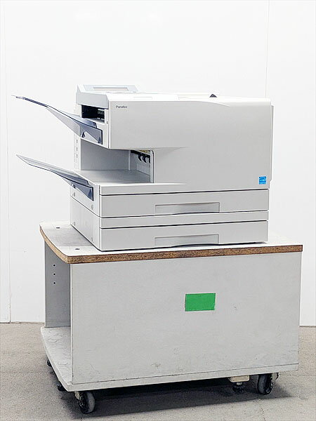 おすすめポイント ●A3原稿対応。業務に強いFAX専用機です。 ●大量送受信も安心の業務用FAX、シンプル操作で現場ですぐ使えます。 商品詳細 ■管理番号 23091 ■メーカー Panasonic/パナソニック ■商品名 Panafax ...