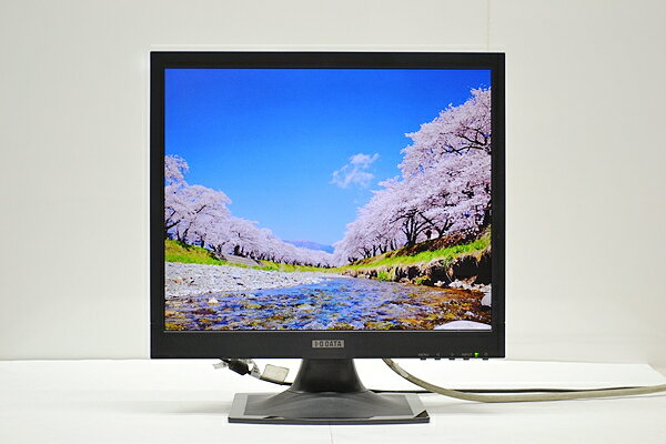 おすすめポイント ●1280×1024で表示可能！ ●LEDバックライトを採用したエコモデル17型スクエア液晶ディスプレイ ●エコを実感できる省電力機能を搭載,学校などの一括導入にも最適！ ●輝度を消費電力削減量(W)から設定できる「ECO...