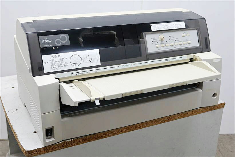 おすすめポイント ●インクリボン式ですので複写式伝票やカット紙を低コストで印刷できます。 ●紙が詰まりにくい水平式です。 商品詳細 ■管理番号 22530-2 ■メーカー 富士通 ■商品名 FMPR5120 ■配送内容 送料無料で発送します...