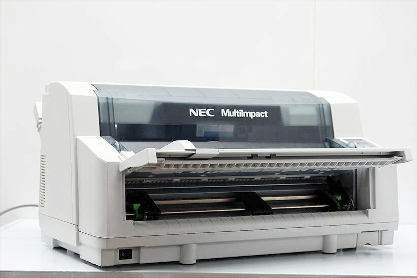 おすすめポイント ●インクリボン式で複写伝票に強い！ 低ランニングコストで複写最大「オリジナル＋8枚」に対応。 ●水平型（水平インサータ）採用で15×11インチ連続紙や単票も紙詰まりしにくく安定搬送。 ●LAN（100BASE-TX/10B...