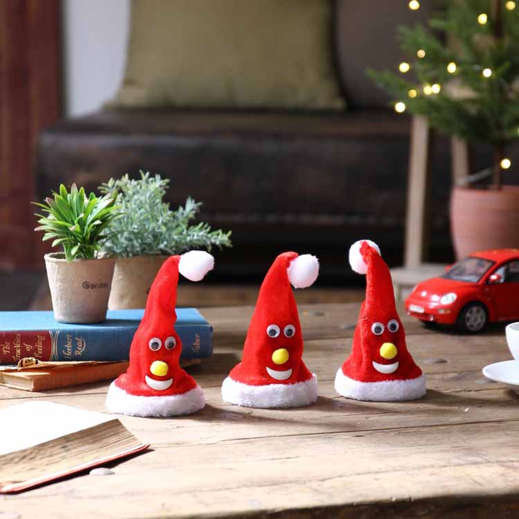 クリスマスを盛り上げるユニークなミュージックツリー。スイッチを入れると楽しいクリスマスソングとともにユーモラスに動き出します。愛らしい表情とコミカルな動きで、家族や友人と過ごすひとときをより楽しく演出。インテリアとして飾るだけでなく、パーテ...