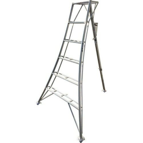 商品説明サポート脚部分3段階伸縮可能。 サポートチェーン付きで安全性up。 剪定鋏を引っ掛けたりに便利なステップ付き。 下から4段目まで乗れます。商品詳細脚立の高さ 1m79cm 有効高さ 119cm 有効段数 下から4段目まで乗れます 重...