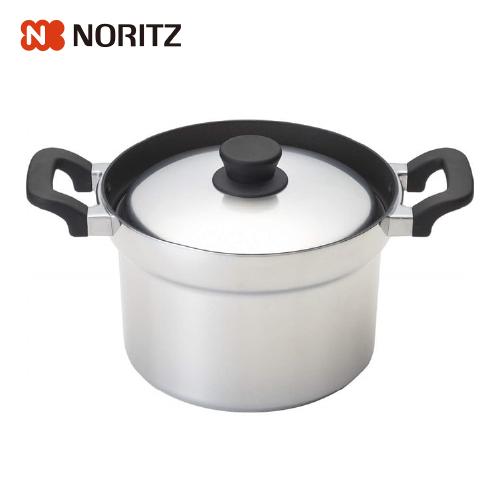 蒸らしまで約30分で、ふっくらごはんが炊ける炊飯鍋。内側には水加減が分かる目盛り付き。炊きこみご飯にもおすすめです。