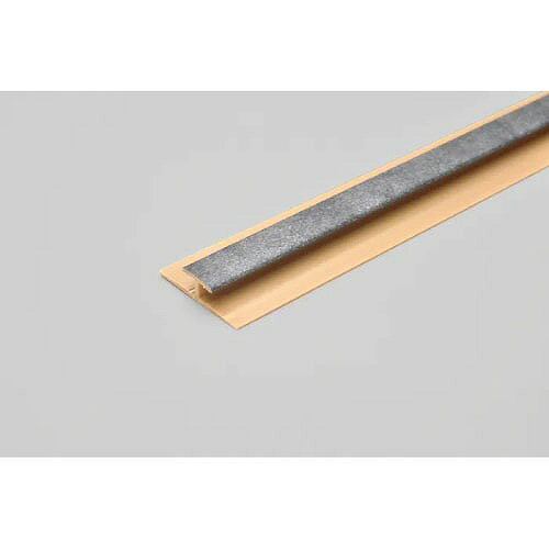 商品説明ピタバンSSと同色の専用ジョイナー。 だから、美しく仕上がる! ピタバンSS専用ジョイナー 商品詳細□長さ 2450mm □素材 樹脂個人宅不可 法人限定 現場入れ不可