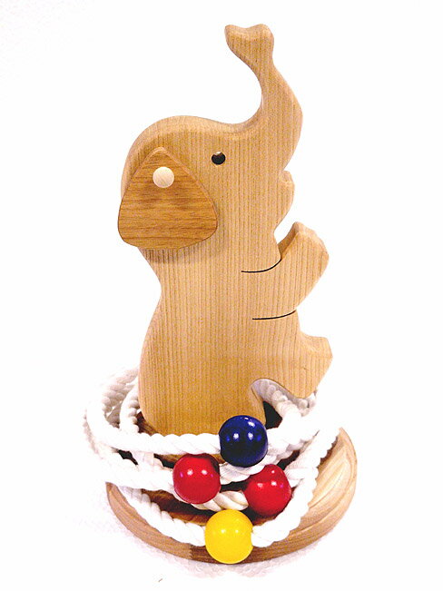 【輪投げ・わなげ・投ナげ木製・知育玩具具・おもちゃ】 日本製ハンドメイドの回転輪投げです。縄はヨットのローブを使用、一定に張りがあり輪投げの輪に最適です。汚れた場合は洗濯機で洗う事もできます。玉はオスモカラー舐めても平気、輪投げは昔からある...