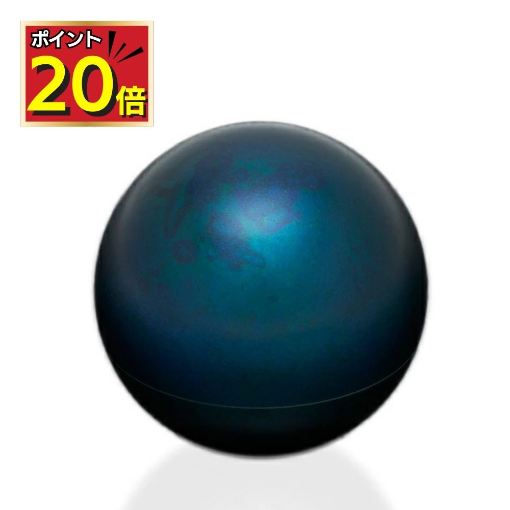 銅器表面を焼いて模様を出す焼色は 高岡銅器の伝統的着色技法です。 その焼色のテクスチャーが透けて見えるように 青の岩絵の具を漆で調色し、 深い海を表現してみました。 ※岩絵具＝主に鉱石を砕いてつくられた粒子状の日本画絵具で、粒子が粗く、マッ...