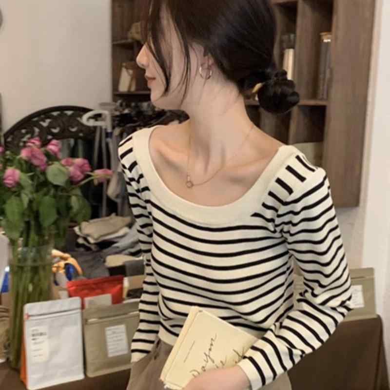 ・生地: 粘胶纤维・主な生地の成分: 粘胶纤维・柄: ストライプ、格子・厚さ: 中程度・スタイル: プルオーバー・組み合わせ形式: シングル・版型: 修身型・着丈: 短め(40cm<着丈≤50cm)・襟型: 方襟・袖丈: 長袖・袖のタ...