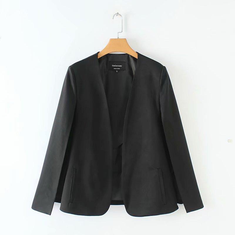 ・柄: 無地・フィット: スリム・着丈: 普通(50cm<着丈≤65cm)・ネックライン: Vネック・袖丈: ノースリーブ・袖のタイプ: ノースリーブ・流行の要素: スリット・カラー: ホワイト, ブラック・サイズ: S, M, L・...