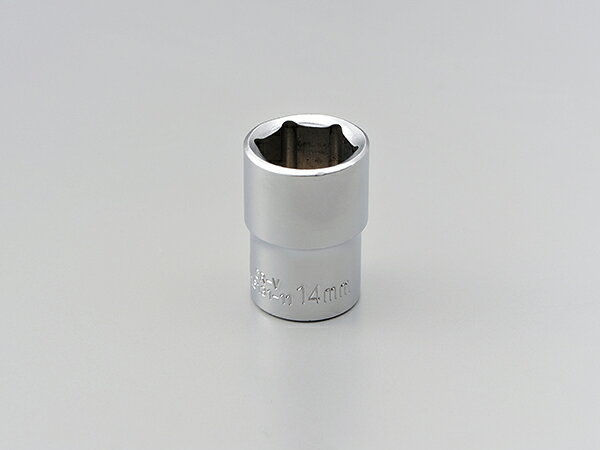 【品名】 六角ソケット（ショート） 6POINT 【品番】 97734 【仕様】 サイズ：14mm 【特徴】 デイトナオリジナルハンドツール - 【備考】 - 【注意】 - 【HP】 メーカー：デイトナ 【注意】 ・基本的にお取り寄せでのご...