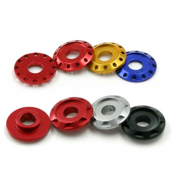 【品名】 M6 アルミスペーサー　18Φ 【品番】 D58-57-211 【特徴】 M6アルミボルト用φ18mmのアルミスペーサー。 材質は軽量なA6061-T6アルミニウムを採用。 4パターンのデザインから選べる。 1セット : 4個入り...