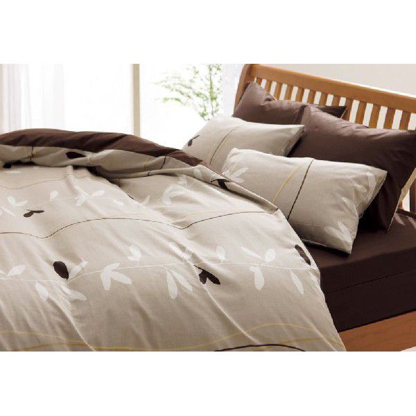 綿100％（抗菌防臭加工　防縮加工） 中かぶせ式（YKKファスナー） 45×65cm 日本製綿100％サテンで風合いが良いです。