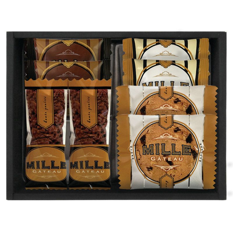 　ギフトサービスについてナッツとチョコのざっくりクッキー、なめらかな口当たりの生地に2種類のチョコクリームをサンドしたラングドシャ。コーヒー、紅茶によく合う焼き菓子を詰合せました。■メーカー:ミル・ガトー■商品名:スイーツセレクト■セット内...