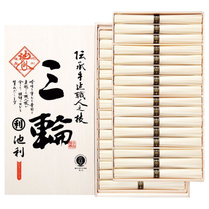 　ギフトサービスについて手延べ素麺技能士が伝統の技を守りつつ、つくりあげた三輪素麺です。■商品名:三輪素麺「三輪」■品番:I-50■賞味期限:1260日■JAN:4970230608245三輪素麺(50g×32束)商品特徴一覧熨斗・ラッピン...