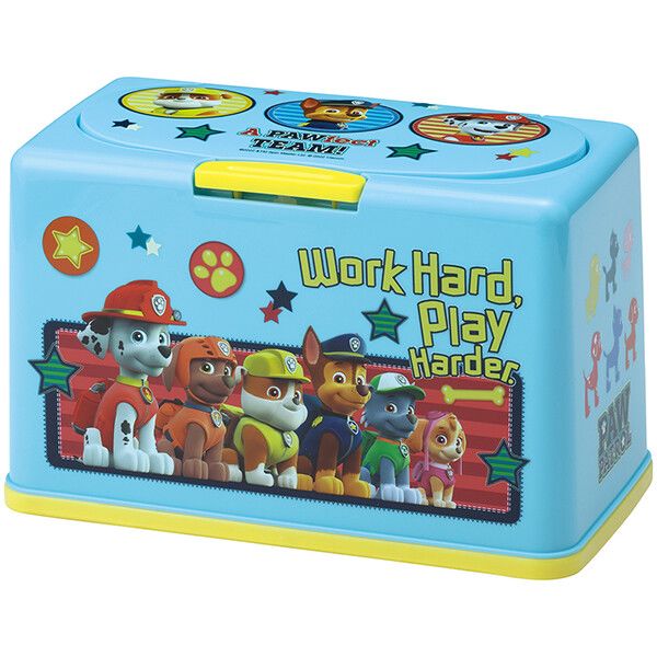 　ギフトサービスについてプリーツタイプの不織布マスクを収納できるマスクストッカー。銀イオン配合の抗菌仕様。マスクが減っても取り出しやすいバネ式リフトアップ構造。マスクが多い時は自重で下がり、マスクが減るとバネの力で受け皿が持ち上がる。普通サ...