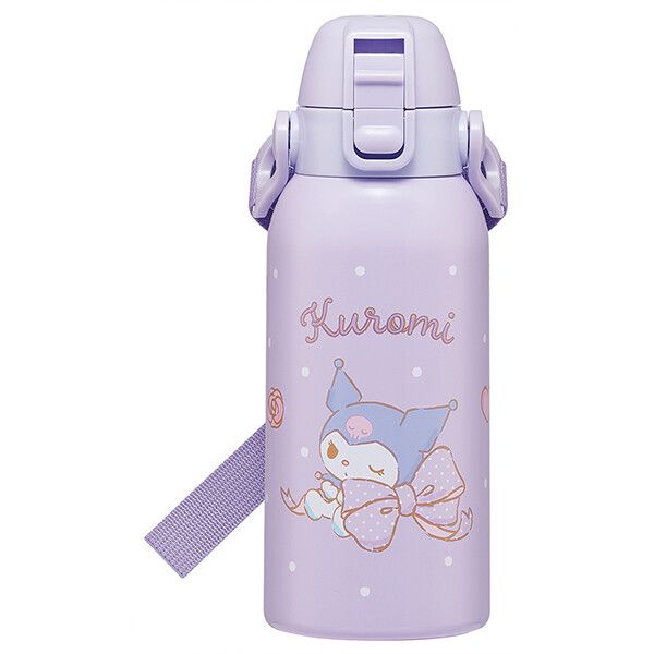 　ギフトサービスについてショルダーベルト付きの直飲みタイプのステンレスボトル。保冷専用。ワンプッシュオープンで、飲みたい時にすぐ飲める。誤作動でキャップの開閉を防ぐロック機能付き。飲む時にフタが戻らないキャップロック設計。保冷効力:7度以下...