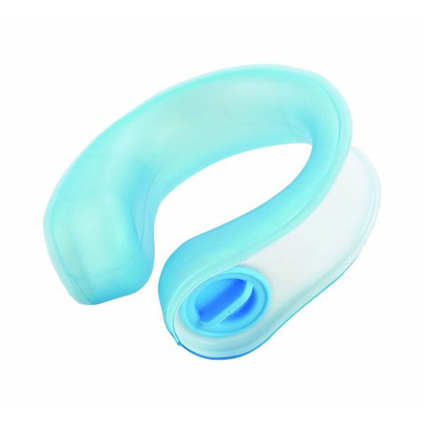 　ギフトサービスについて195×200×75mm(700ml)240g■生産地:中国■素材・成分:本体/PVC、キャップ/PP(外側)・PA(内側)■パッケージ:個包装■製造年:2026■ 商品説明首元にフィットするネックタイプの氷のう。水...
