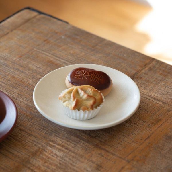 　ギフトサービスについて和風モダンなマグや小皿で、ちょっと『pausa(休息)』しませんか？しっとり落ち着く飾り気のないベーシックな色合い。ほっと落ち着くなだらかな柔らかい形状。肩の力を抜いて、ちょっと休息したい時に使いたい和モダンなライン...