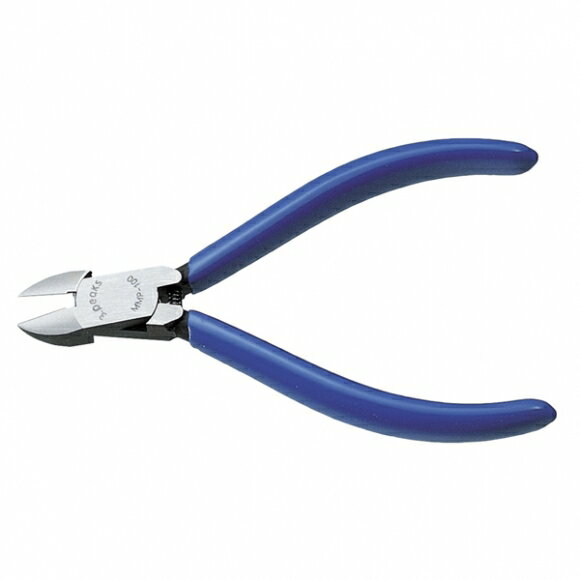 ●材料：バナジウム鋼 ●硬さ(HRC)：57〜62(刃部) ●刃角度：18° ●グリップ:ビニール ●呼び寸法:100mm ●A：107mm ●B：47mm ●C：10.5mm ●D：7.5mm ●E：10mm ●重量：50g ●切断能力 ...