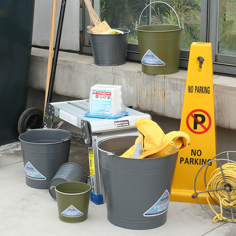 商品画像はサイズ共通の場合がございますのでご了承ください。 ■外寸サイズ：奥行215×幅235×高さ190mm ■容量：4L ■材質：ガルバナイズドスチール ■原産国：中国 ■注意事項：本製品は水漏れ防止用のコーキングを施しておりますが、輸...