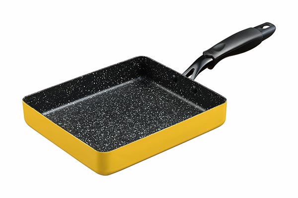 あれこれ迷わずこれひとつ！使えるのに、 コンパクトな四角いフライパン。 調理面積は28cmの丸型フライパンとほぼ同じ。 見た目よりたくさん調理可能なのに、 煮る・茹でるの調理では水の節約にも。 煮る・焼く・茹でる・炒める、とマルチに 活躍し...