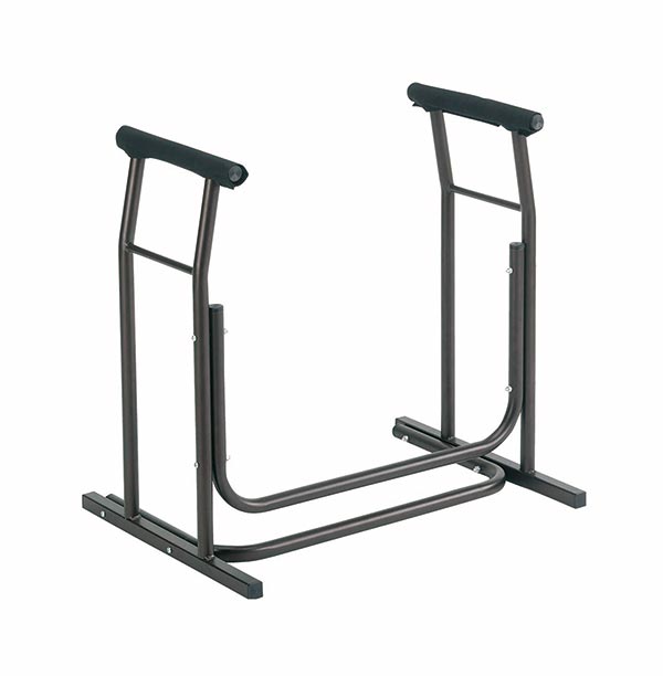 立ち座りをサポートするトイレ用手すり。 トイレでの足腰の負担を減らす！ しっかり足腰をサポート。 立ったり座ったりをもっと楽に！ トイレでシニアを助けるセーフティ-ロール。 工事は一切不要でほとんどの洋式トイレに 設置でき、両手で支えること...