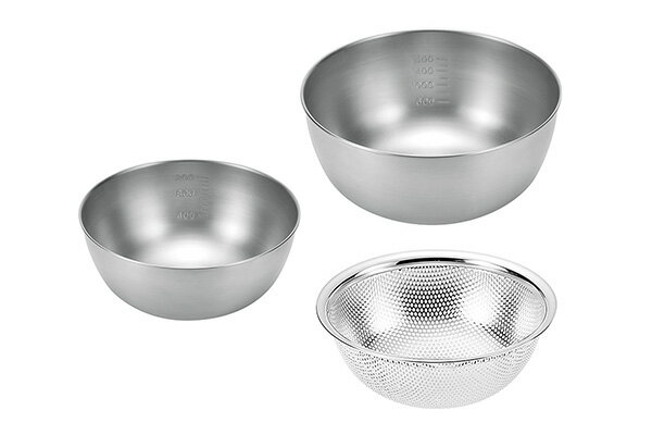 【商品詳細】 ●内容／ボウル18cm：約Φ190×H80mm 　　　　［約210g・容量約1.6L］ 　　　／ボウル21cm：約Φ220×H95mm 　　　　［約300g・容量約2.8L］ 　　　／パンチングボウル18cm：約Φ192×H7...