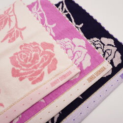 レディース　タオルハンカチ　ブランド　ジュンコ　シマダ　25×25cm　綿100％　中国製 学生　通勤通学、外出時に毎日の必需品　エチケットとして。 1100円未満商品ラッピングご希望の場合は1点につき10円いただきます。追加料金の修正はご...