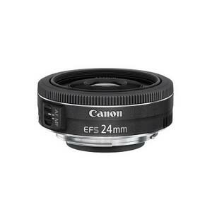 キヤノン 交換用レンズ EF-S24mm F2.8 STM発売日：2014年11月下旬●EF-S レンズシリーズにおける最薄・最軽量のパンケーキレンズ●35mm 判換算で38mm 相当の自然な画角●開放絞り数値F2.8 の明るさと高画質を実...