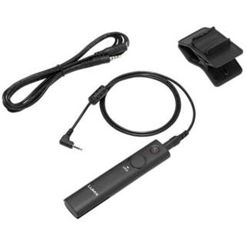 パナソニック DMW-RS2 シャッターリモコン発売日：2019年3月23日●指掛かりにも配慮された、握りやすいチューブ型のデザインのシャッターリモコン。●カメラを三脚に固定してシャッターボタン押し込み時のブレを抑えたいときや、カメラから離...