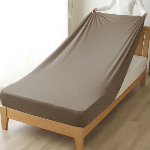 [ダブル]小栗 のびのびシーツ カチオン染めニット素材 Merry Night ブラウン PEC19301-93●ぐいーんと伸ばしてぴったりフィットタテヨコに伸びるストレッチ素材を使用しています●マットレス・敷ふとん兼用マットレスにはBOX...