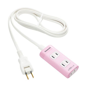 パナソニック WHA2423NP テーブルタップ 「ザ・タップQ」（3コ口・2m） ピンク発売日：2014年10月01日●パナソニック社独自の安全設計●ほこり等で起こるトラッキングを抑え、感電もしにくい「トラッキング・感電防止プラグ」●発熱...