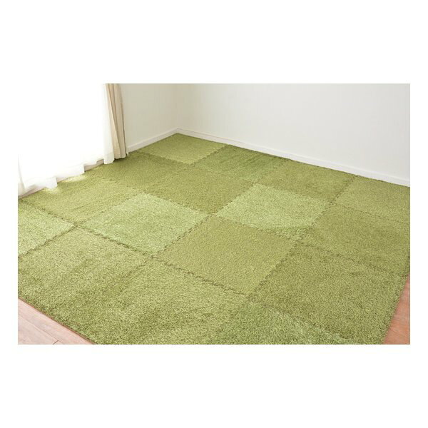 ●室内のお部屋にいながら、アウトドア気分を味わえる芝生風ジョイントマット！●観葉植物をたくさん置いて、緑いっぱいの素敵な空間を作ったり。●おもわず触れたくなるような気持ちよさで、くつろぎスペースにぴったり。また、適度なクッション性で、足音な...
