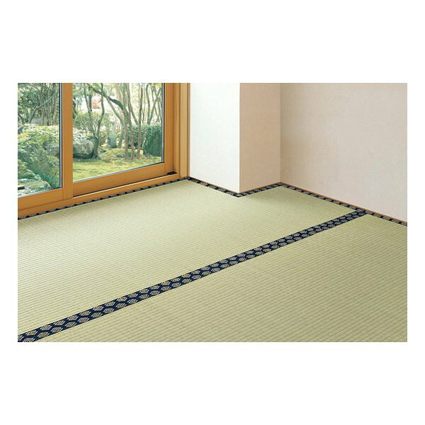 ●畳の素材である「い草」を気軽に味わうことができる敷き詰めタイプの上敷きです。●肌ざわりの良い双目織は、織りが等間隔で見た目も美しく、汚れにくいのが特徴。●ハサミで切って使えるフリーカット仕様で、柱や大きくて動かせない家具などがあっても、そ...