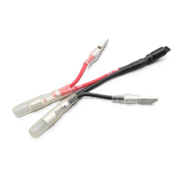 ●スピード/タコメーターの表示が安定しない場合等に使用。●電源線に割り込みで接続することにより、ノイズを軽減させます。■全長：95mm■2.2μF※汎用品のため、車両によっては正常に作動しない場合があります。