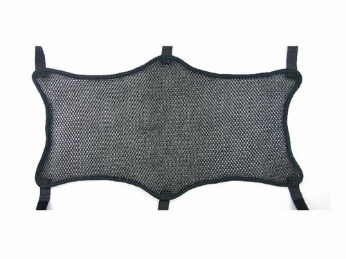 ●通気性抜群の6mm厚立体構造のメッシュは振動軽減・座圧分散や衝撃吸収の性能も持ち合わせ、ライダーの疲労を軽減します。■カラー：ブラック■サイズ：LLサイズ■素材：ポリエステル