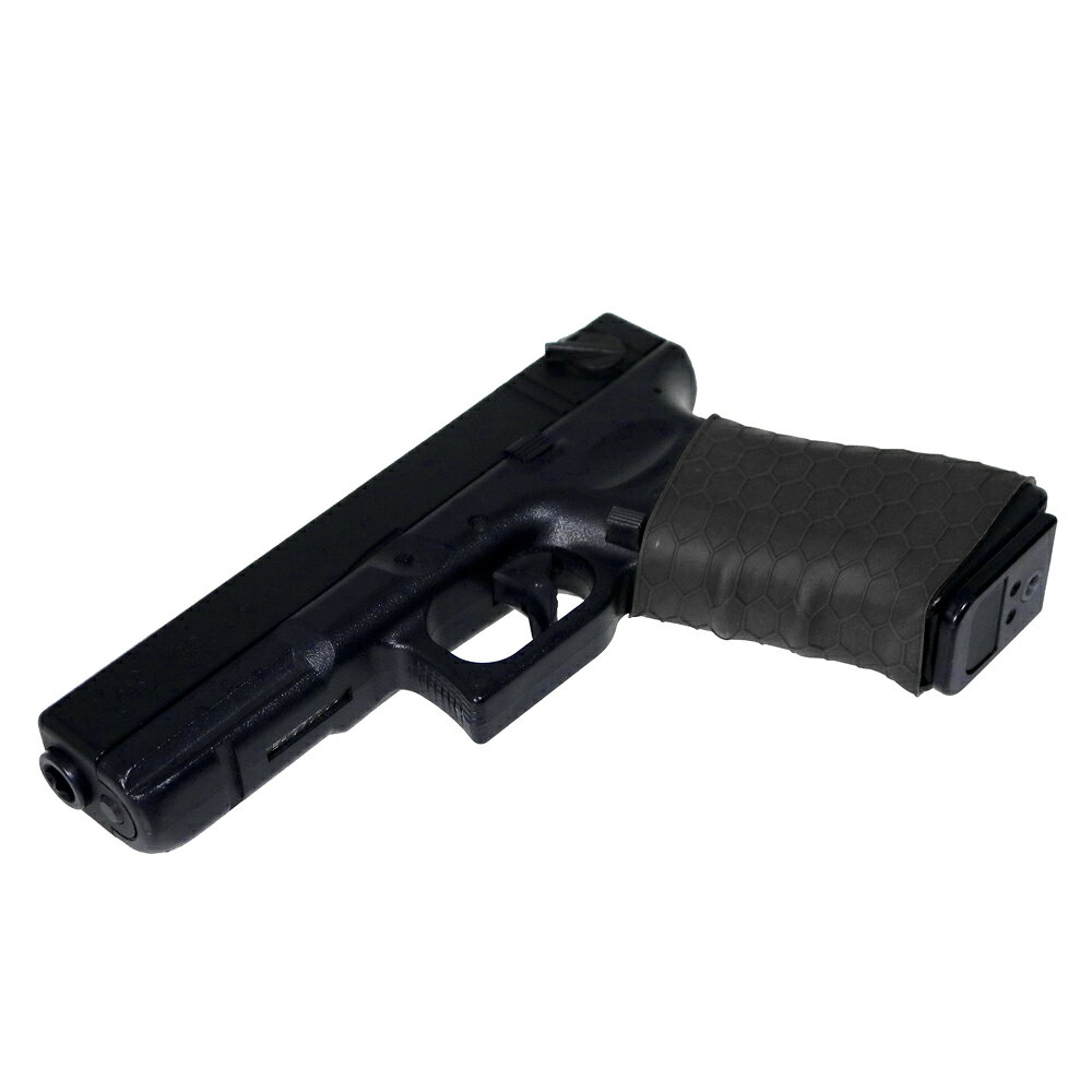 シリコングリップはピストルや小銃などのグリップに被せることで、手にしっかりとなじみ銃をホールドすることが出来ます。耐久性に優れたシリコン素材を使用しております。表面には六角型の滑り止め加工が施されています。35X80X1.5mm(エッジ2m...