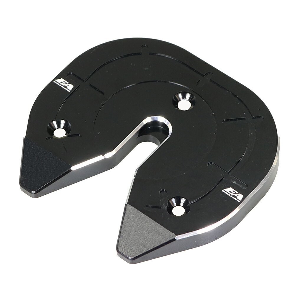 タミヤ1/14トレーラーヘッド用の60-61硬質アルミ製カプラです。機能性を配慮し、シャーシ剛性を向上させたデザインとなっています。トレーラーの脱着がよりスムーズになります。タミヤ1/14トレーラーヘッドシャーシに簡単に装着が可能です。