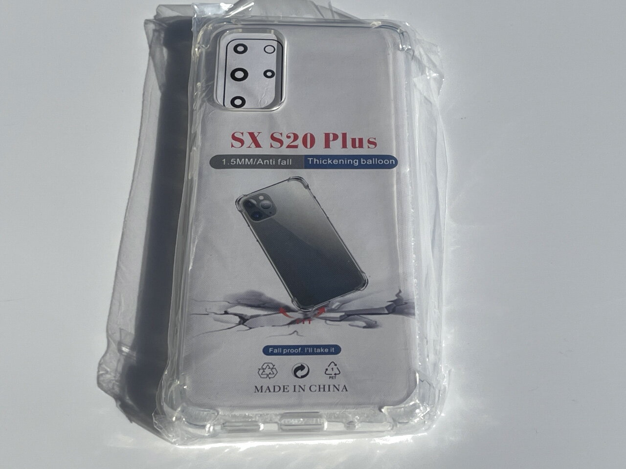 「TPU」とは熱「可塑性ポリウレタン」という素材のことで、 ゴムのような柔らかな弾力性と硬質プラスチックのような強さを 合わせ持つ高分子化合物です ■特徴： 1.本体の綺麗さそのまま、より美しく再現できます 　本体デザインを損なわずシンプル...