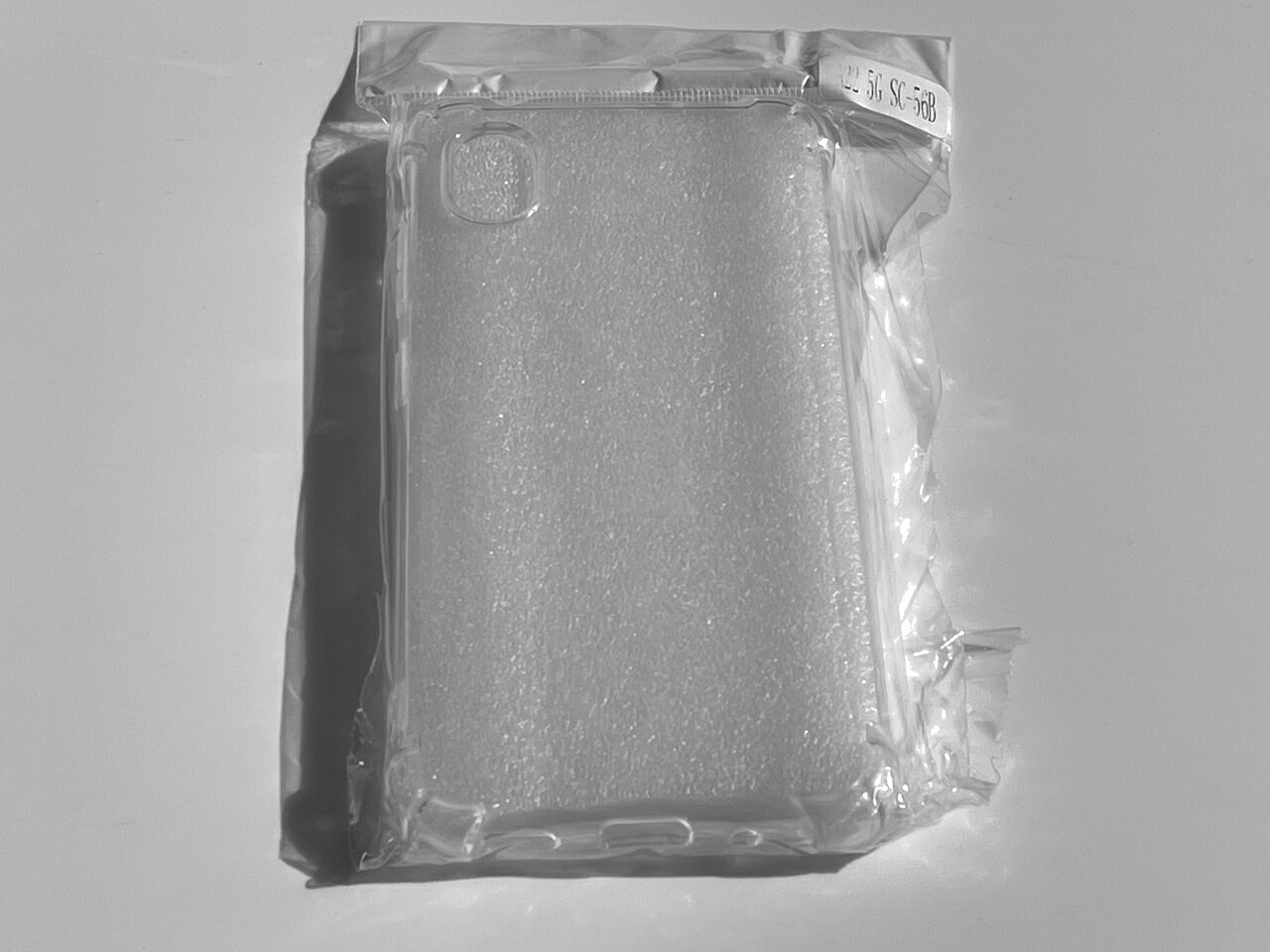 「TPU」とは熱「可塑性ポリウレタン」という素材のことで、 ゴムのような柔らかな弾力性と硬質プラスチックのような強さを 合わせ持つ高分子化合物です ■特徴： 1.本体の綺麗さそのまま、より美しく再現できます 　本体デザインを損なわずシンプル...