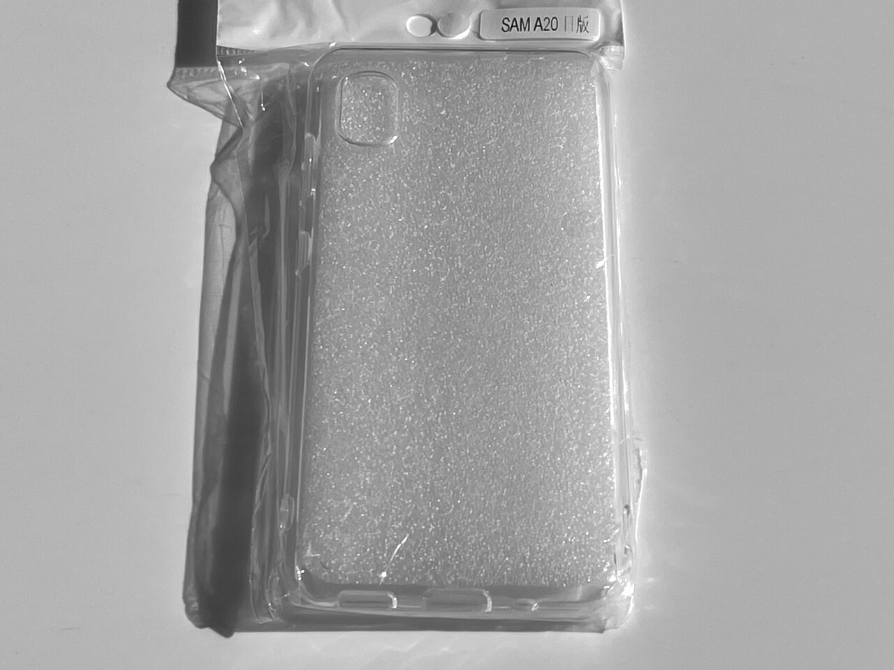 「TPU」とは熱「可塑性ポリウレタン」という素材のことで、 ゴムのような柔らかな弾力性と硬質プラスチックのような強さを 合わせ持つ高分子化合物です ■特徴： 1.本体の綺麗さそのまま、より美しく再現できます 　本体デザインを損なわずシンプル...