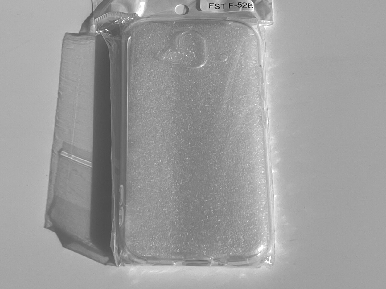 「TPU」とは熱「可塑性ポリウレタン」という素材のことで、 ゴムのような柔らかな弾力性と硬質プラスチックのような強さを 合わせ持つ高分子化合物です ■特徴： 1.本体の綺麗さそのまま、より美しく再現できます 　本体デザインを損なわずシンプル...